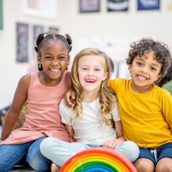 The Role of Visual Aids in Reading Development and Comprehension